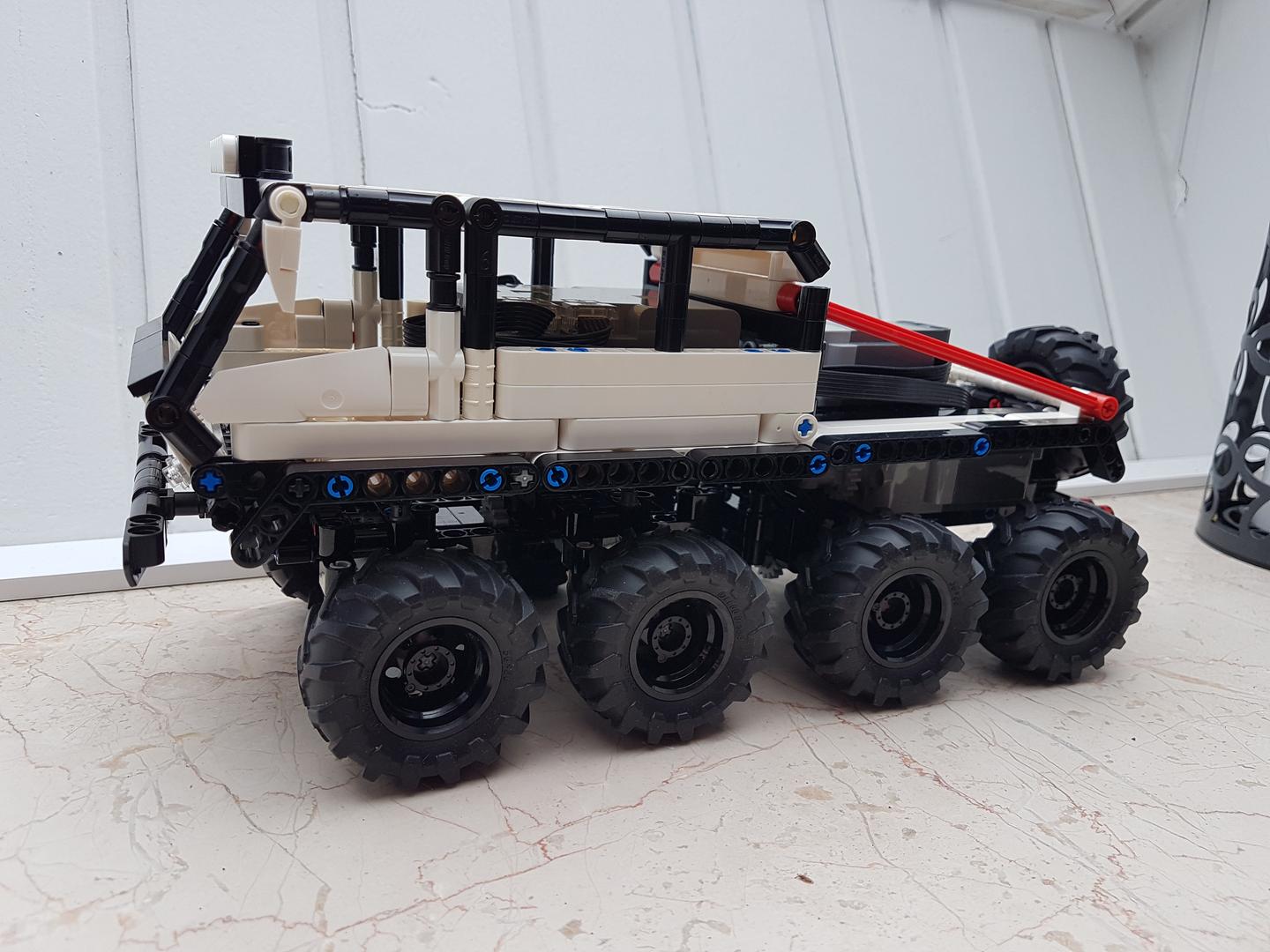 LEGO MOC Small 8x8 Brickatra by Apachaihapachai | Rebrickable - Build ...