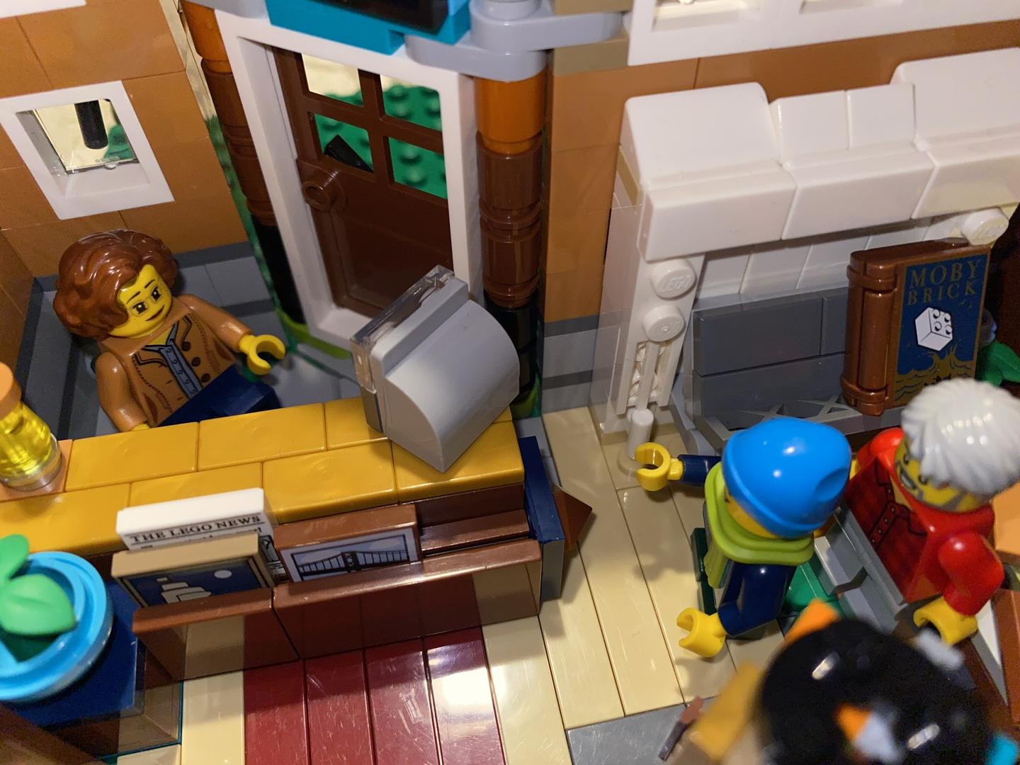 LEGO MOC 10270 - The Birch Bookshop by bohauda | Rebrickable - Build ...