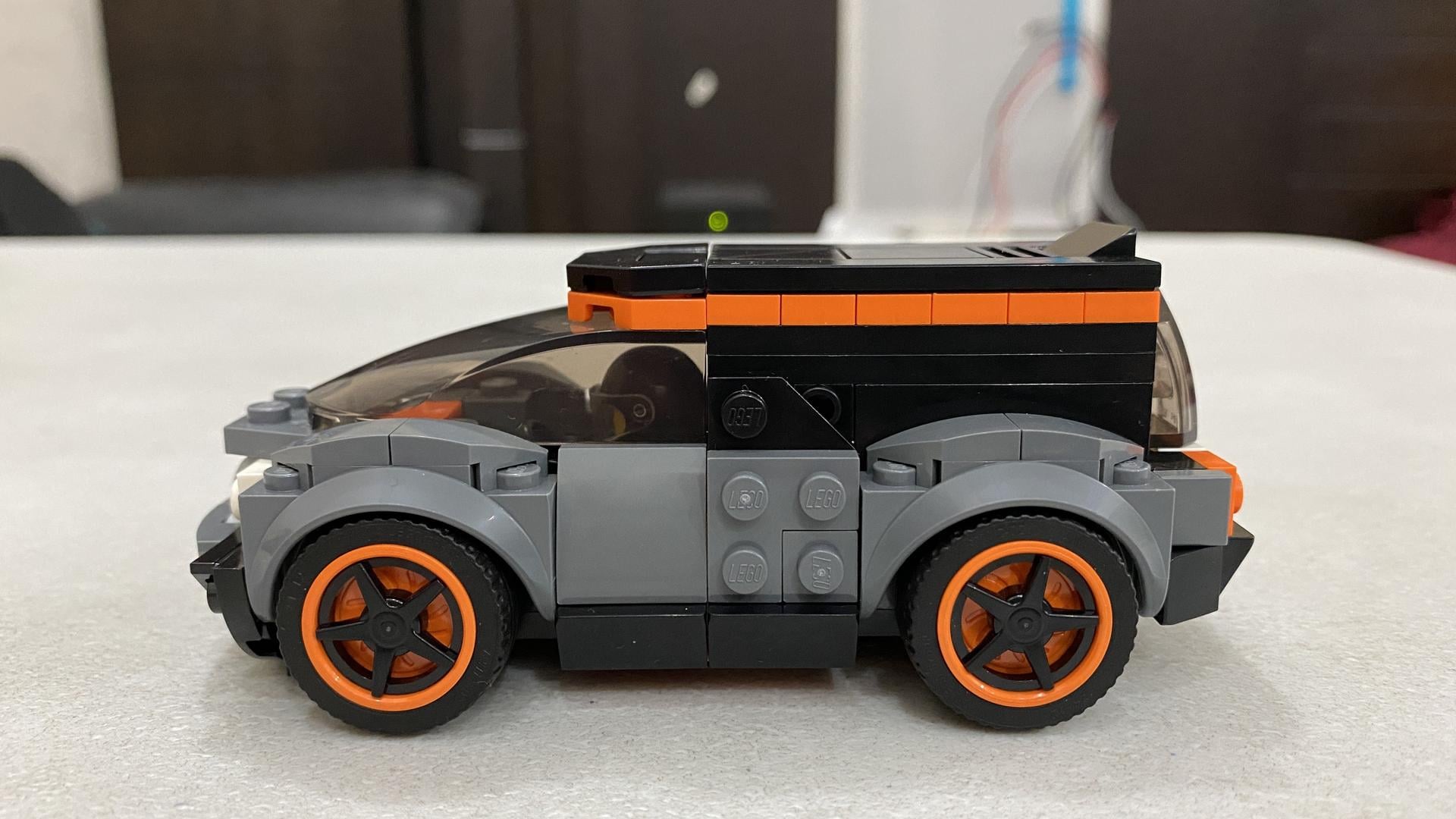 LEGO MOC 75892 Minivan by Keep On Bricking | Rebrickable - Build with LEGO