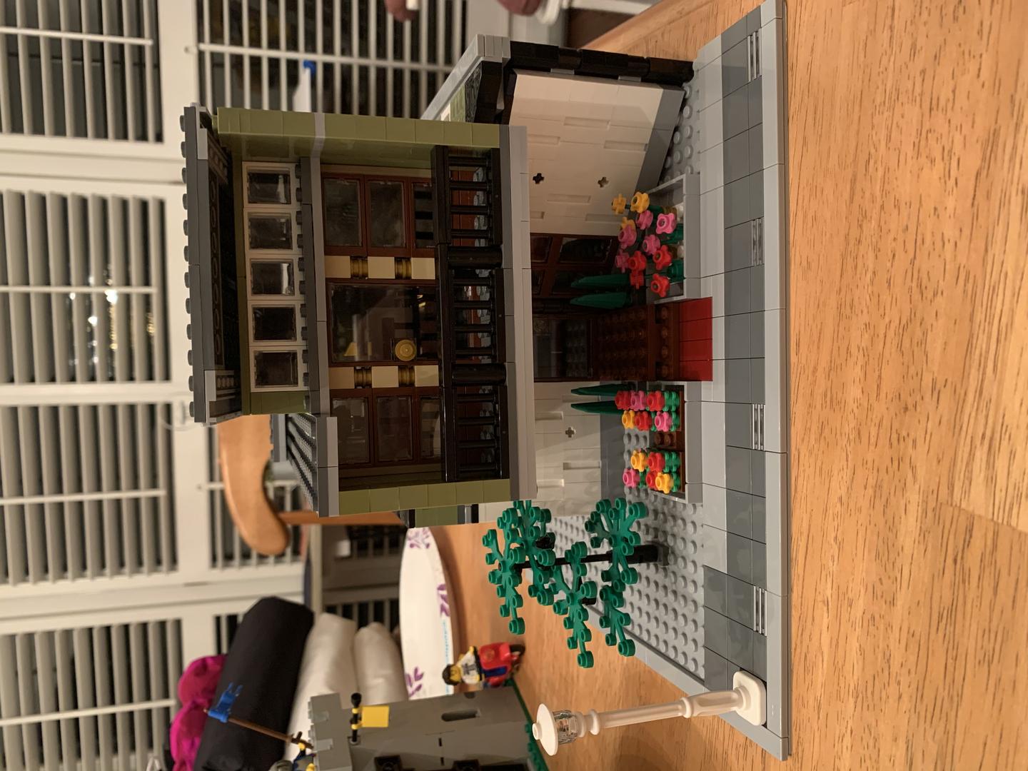 LEGO MOC 10243 - Modern House by theCroc | Rebrickable - Build with LEGO