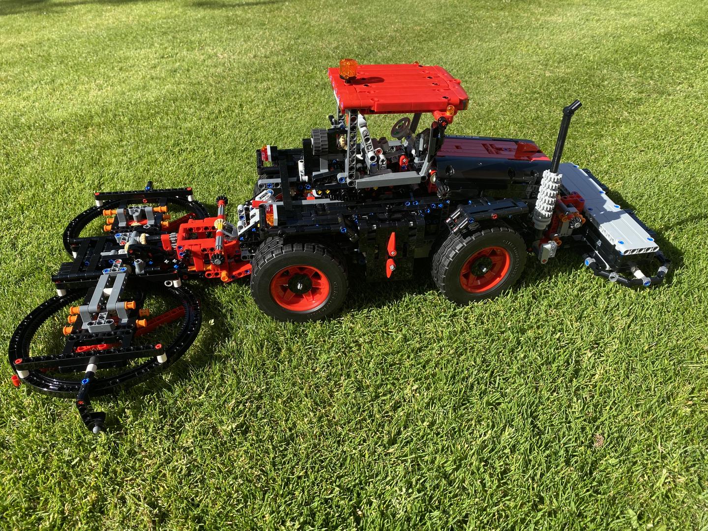 LEGO MOC Claas Xerion 5000 TRAC VC with 8 attachments (42082 c-model ...
