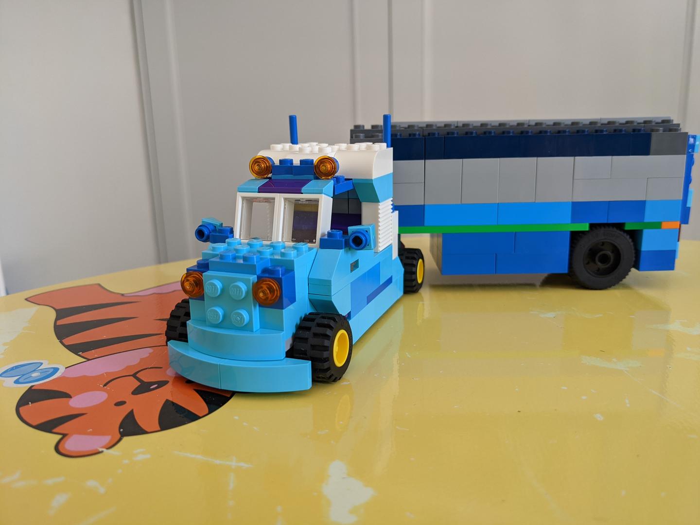 LEGO MOC 10698 Cargo Truck by Moe Brickman | Rebrickable - Build with LEGO