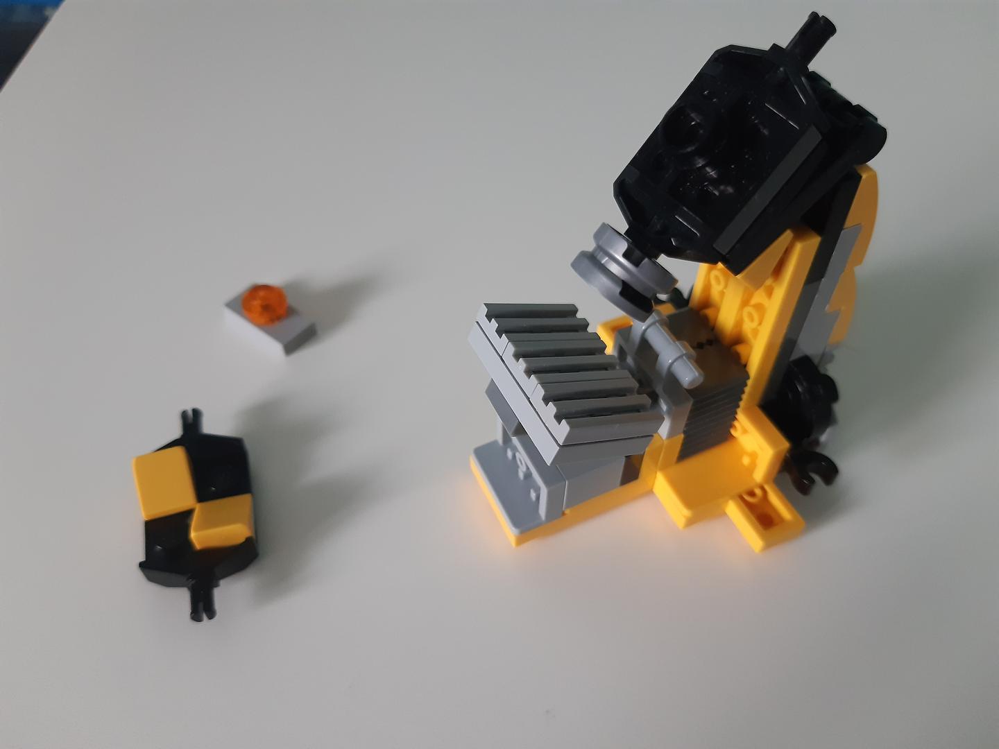 LEGO MOC 31014 - Microscope by LegoOri | Rebrickable - Build with LEGO