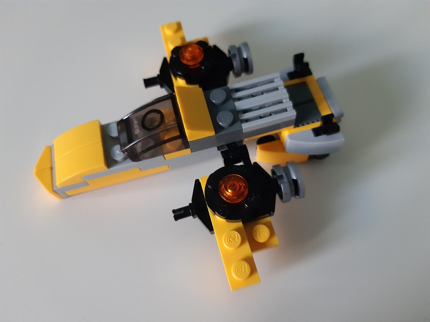 LEGO MOC 31014 - ExperimentalJet by LegoOri | Rebrickable - Build with LEGO