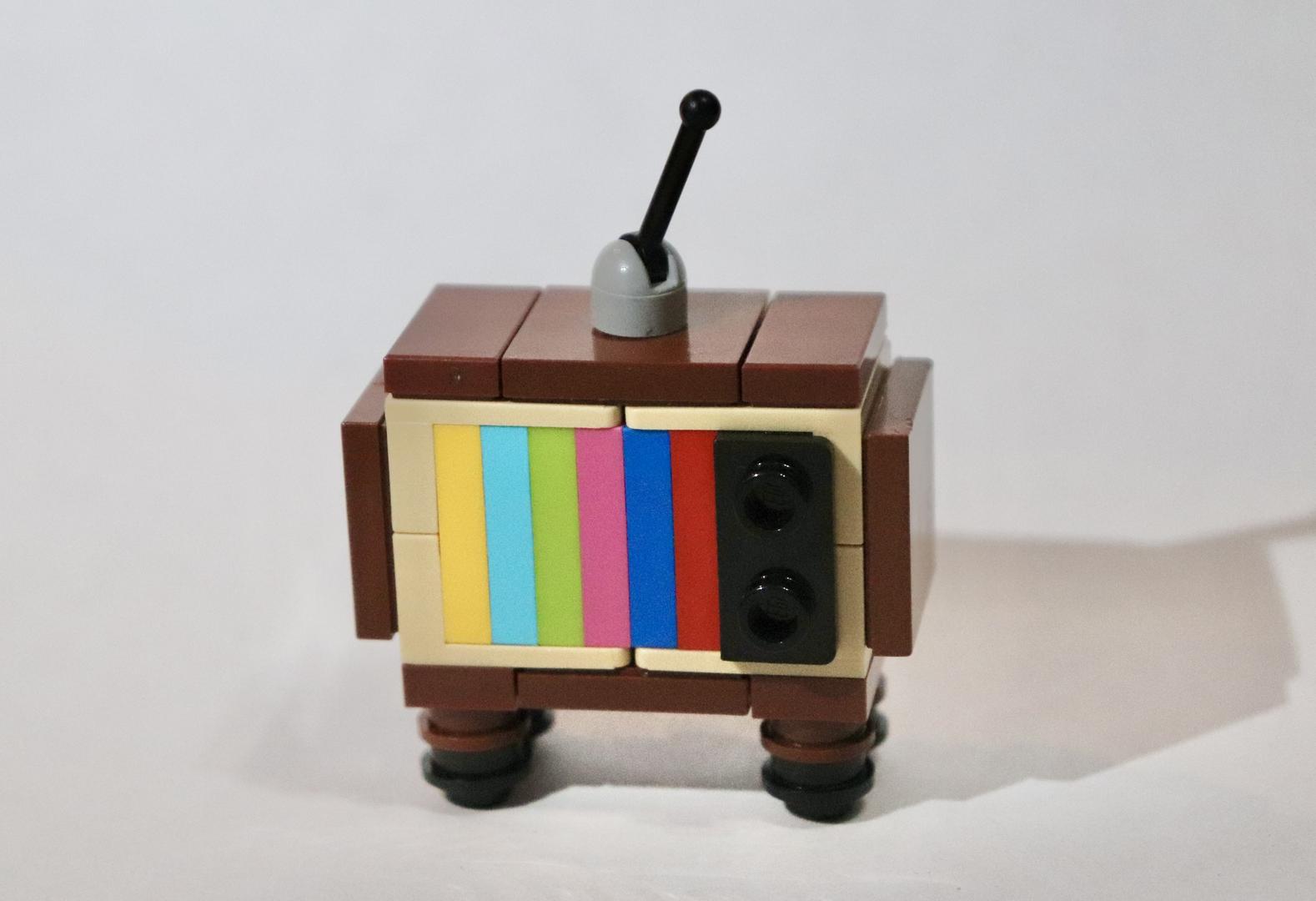 LEGO MOC Vintage TV Set by OscarWRG | Rebrickable - Build with LEGO