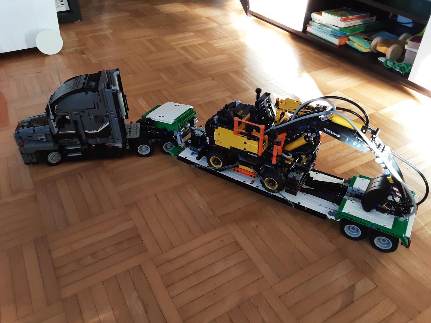 LEGO MOC Detachable Gooseneck Style Low Loader Lowboy Flatbed Trailer ...