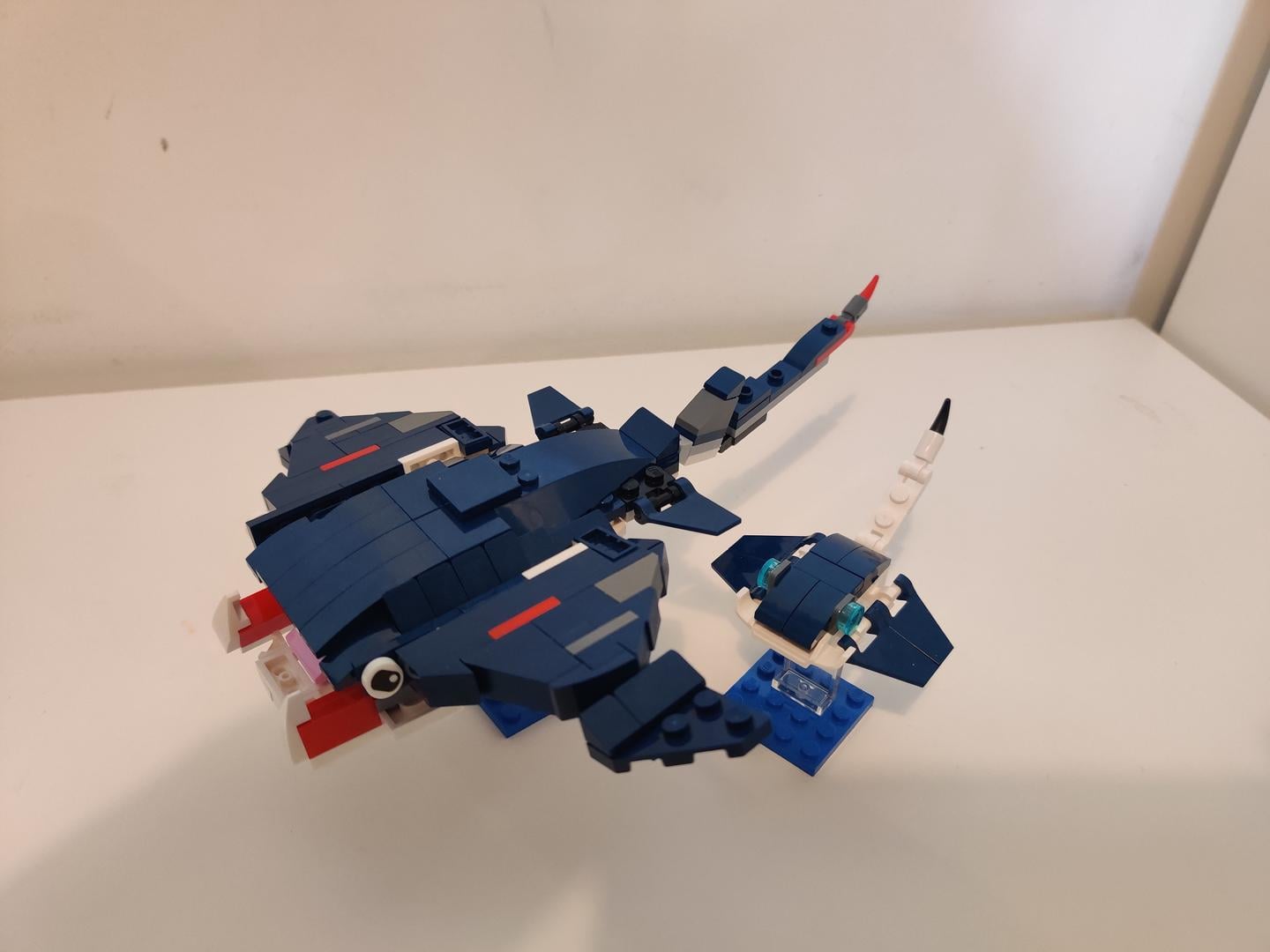 LEGO MOC 31088 Manta Ray by Nequmodiva | Rebrickable - Build with LEGO