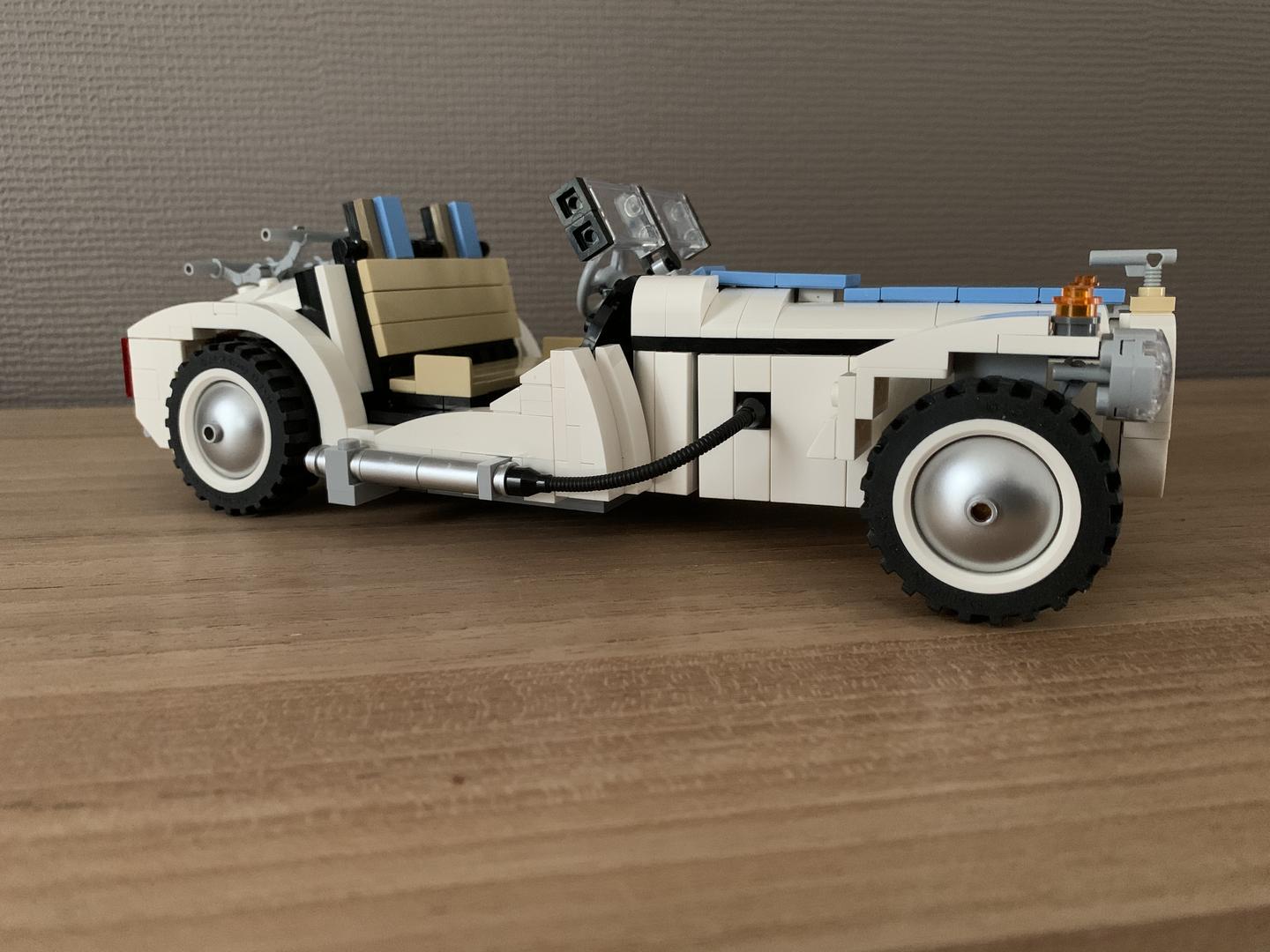 LEGO MOC 10220 roadster white-blue by fgee | Rebrickable - Build with LEGO