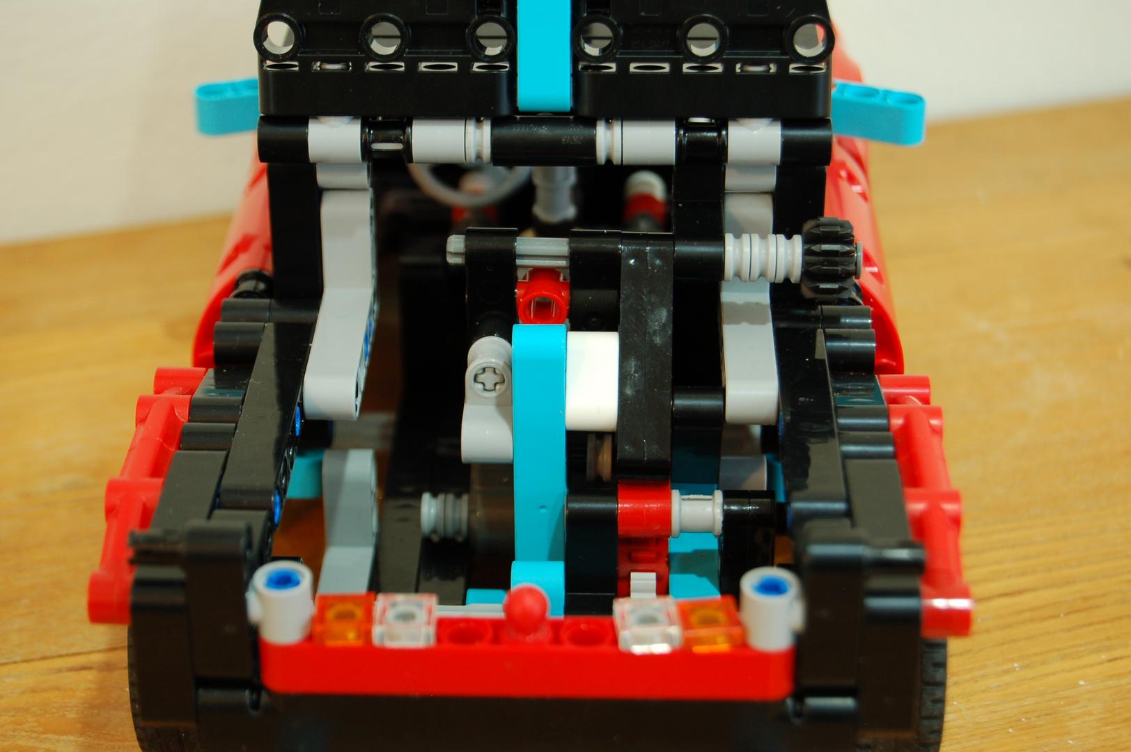 LEGO MOC 42106: Pullback Racer by Tomik | Rebrickable - Build with LEGO