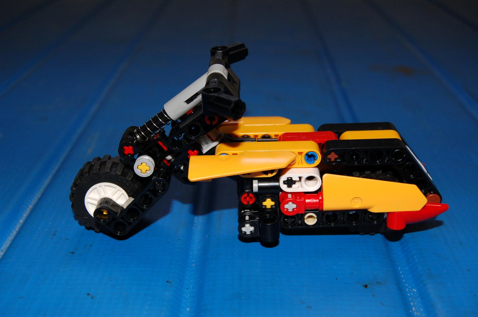 LEGO MOC 42101 Touring Motorcycle by kostq | Rebrickable - Build with LEGO