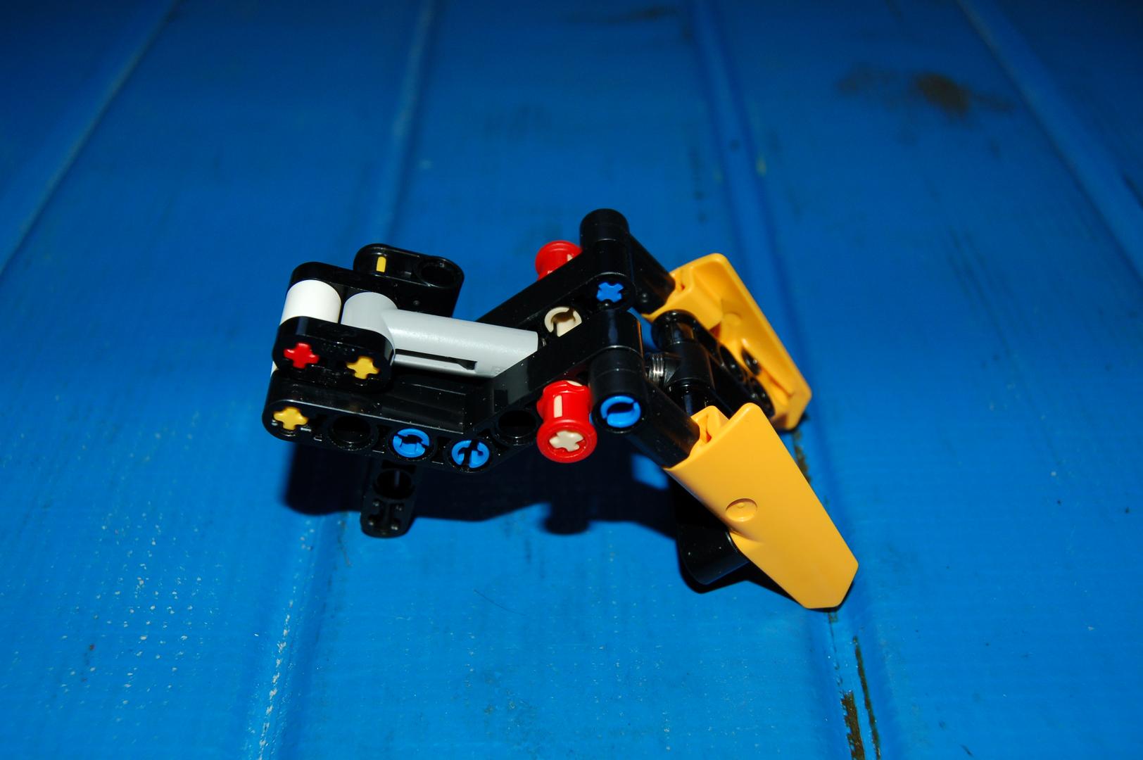 LEGO MOC compact lego shooter by the_lego_technic_channel | Rebrickable ...