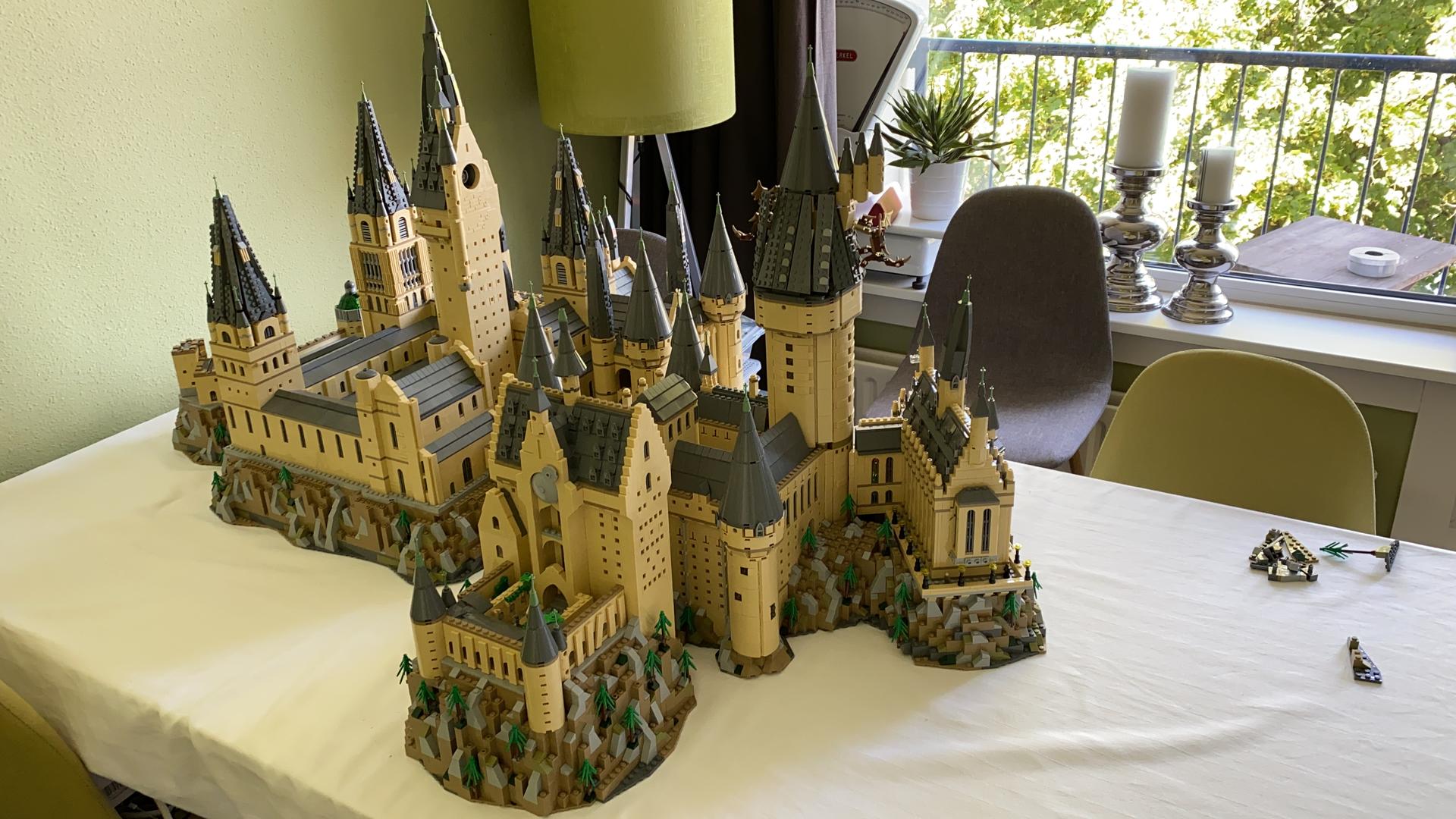 LEGO MOC Remastered - Hogwart's Castle (71043) Epic Extension by ...