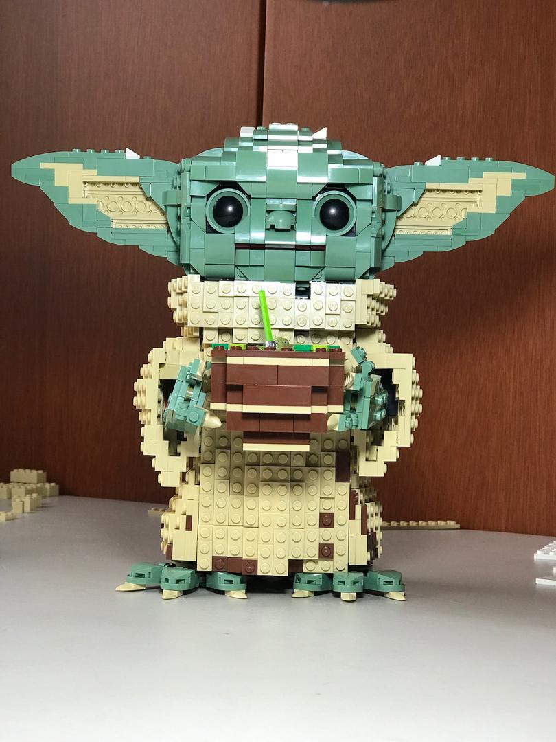 LEGO MOC The Child, aka Baby Yoda by Allouryuen | Rebrickable - Build ...
