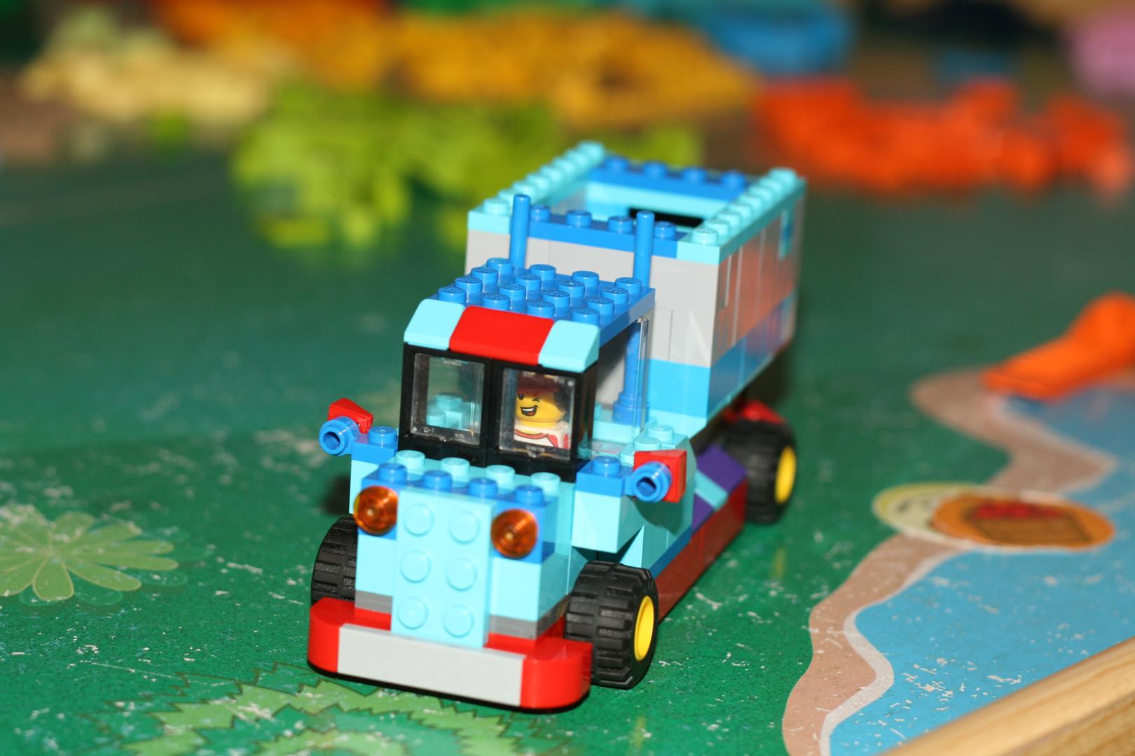 LEGO MOC 10698 Dump Truck by Moe Brickman | Rebrickable - Build with LEGO