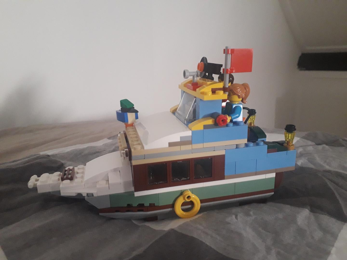 LEGO MOC 31093 Yacht by Nequmodiva | Rebrickable - Build with LEGO