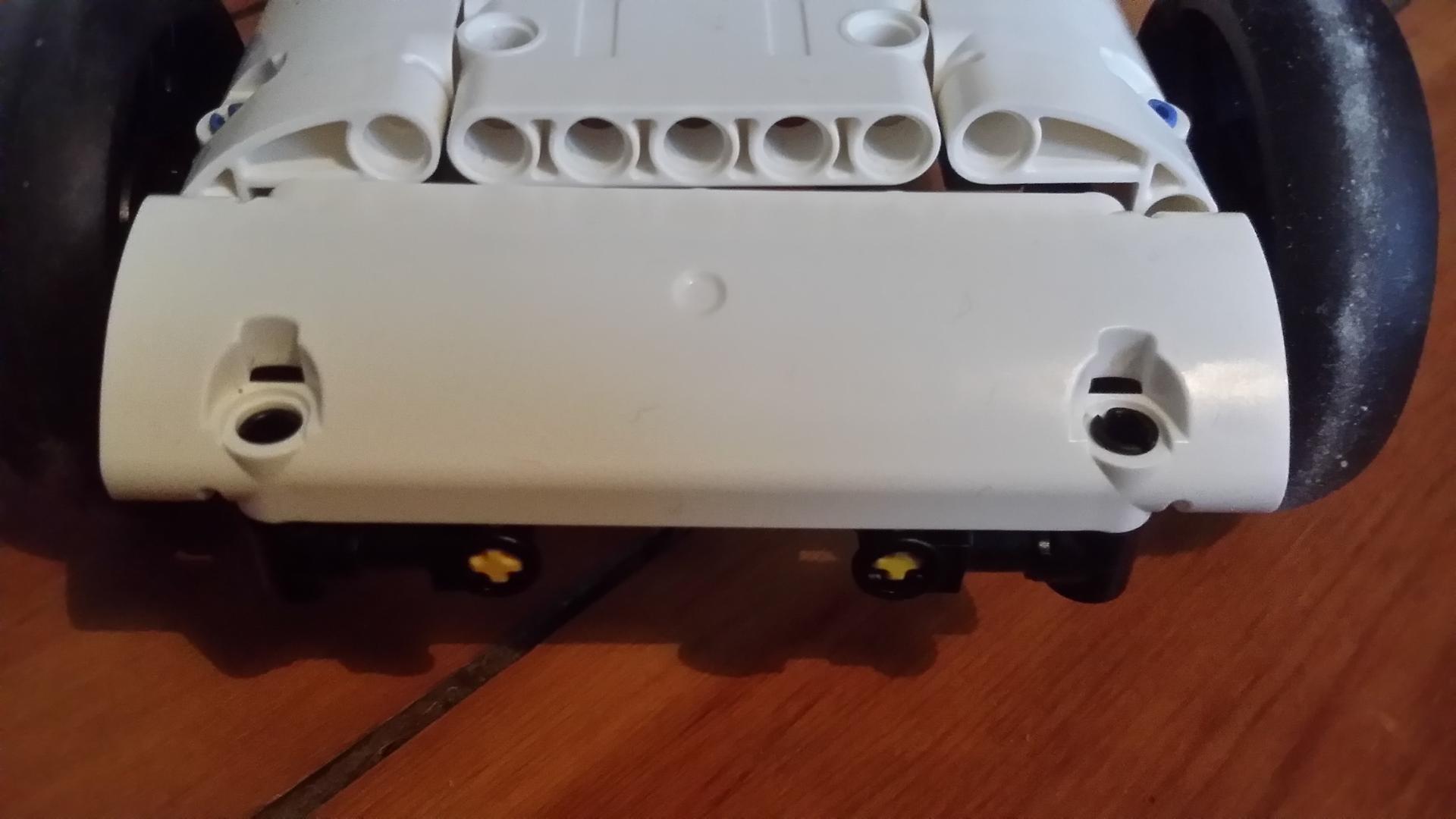 LEGO MOC Car made from 51515 by Worm65 | Rebrickable - Build with LEGO