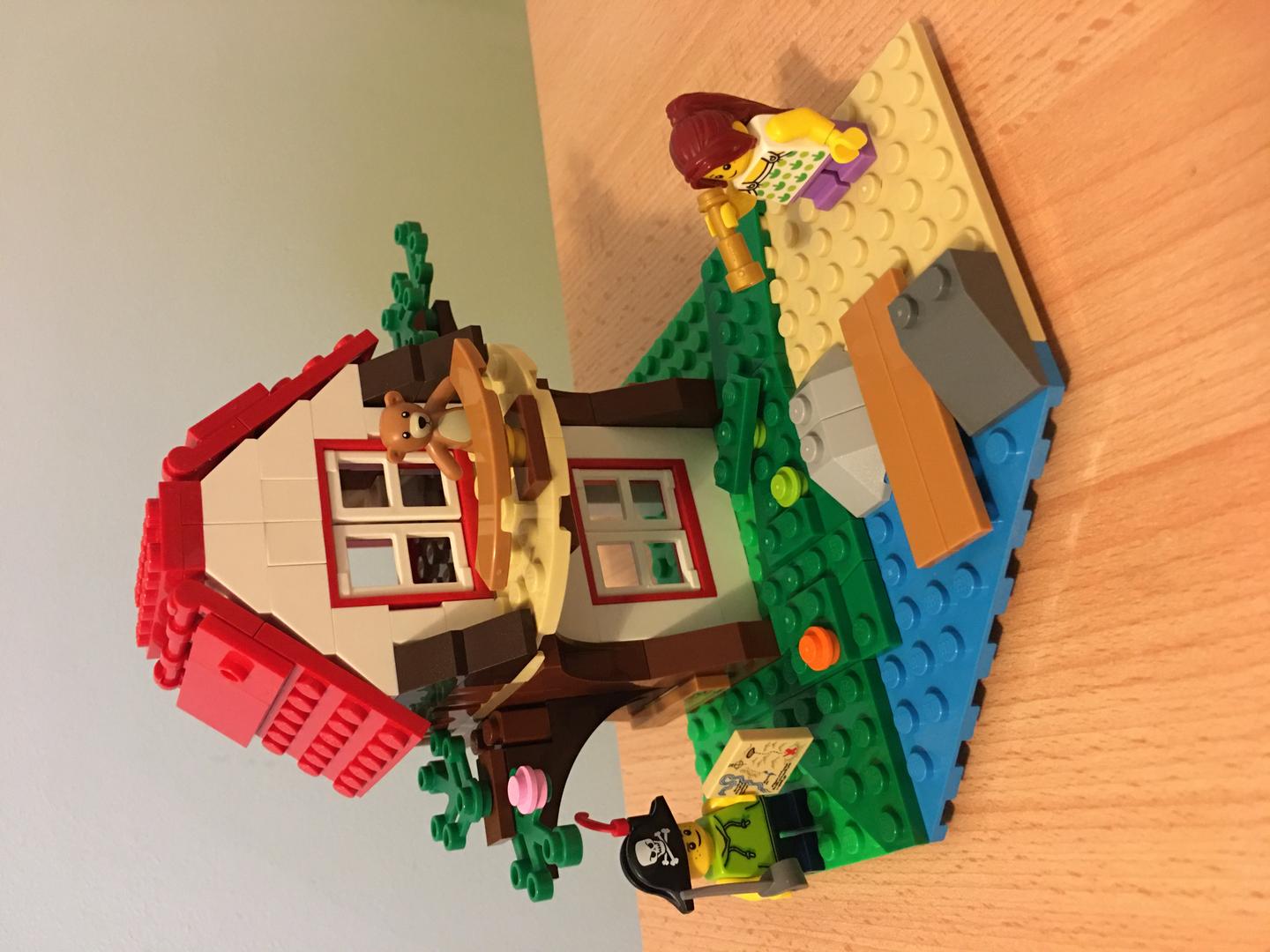 LEGO MOC Built-In Treehouse by Klaartje68 | Rebrickable - Build with LEGO
