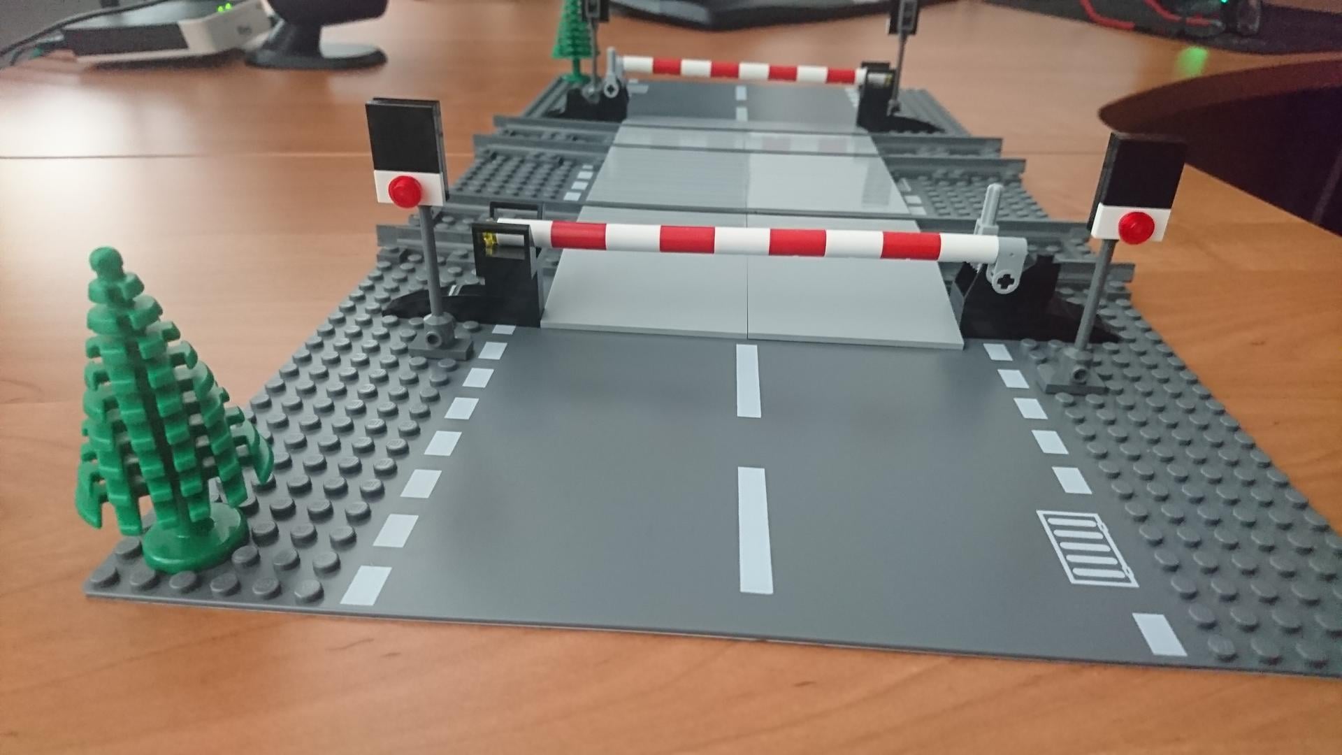LEGO MOC Train Level Crossing - Double track by Gemiini | Rebrickable ...