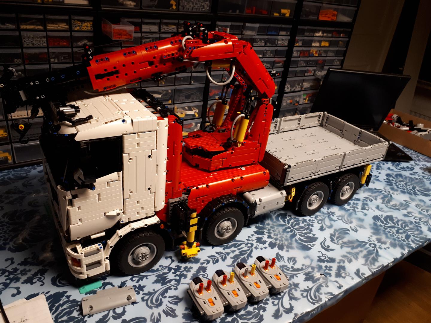 LEGO MOC Crane Truck by Lucioswitch81 | Rebrickable - Build with LEGO