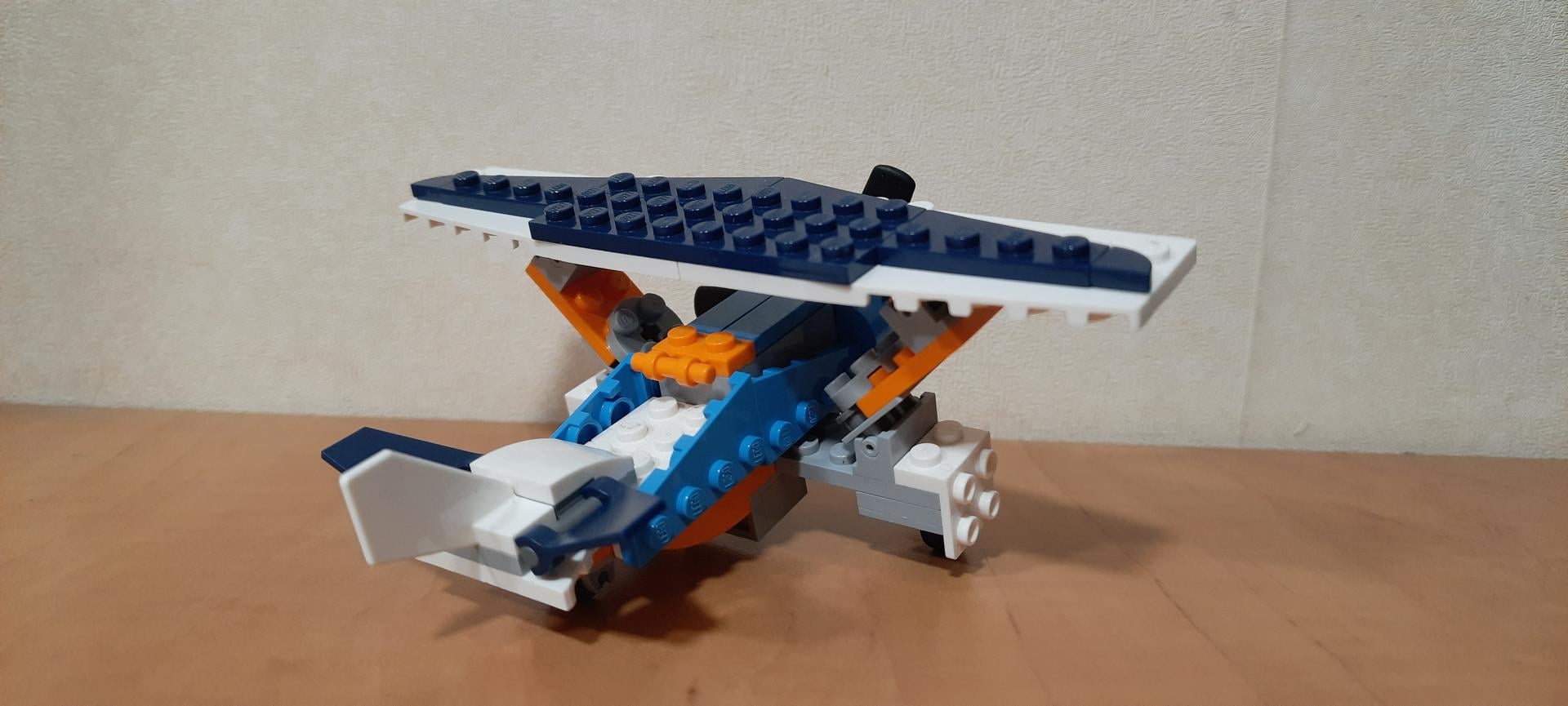 LEGO MOC 31099 Biplane by robmg | Rebrickable - Build with LEGO