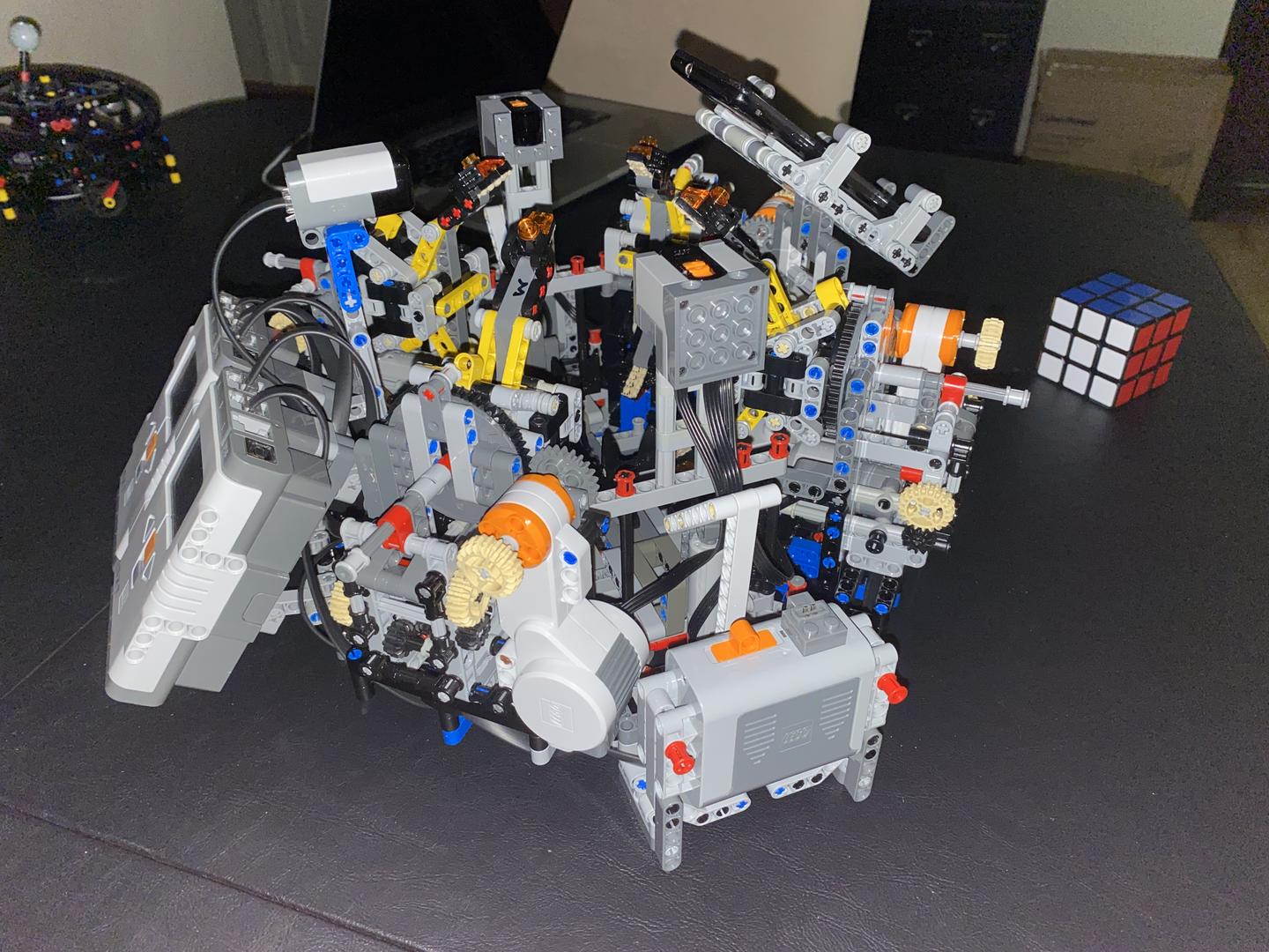 LEGO MOC NXT Cube Machine - Cube Solver by hitchhiker | Rebrickable ...