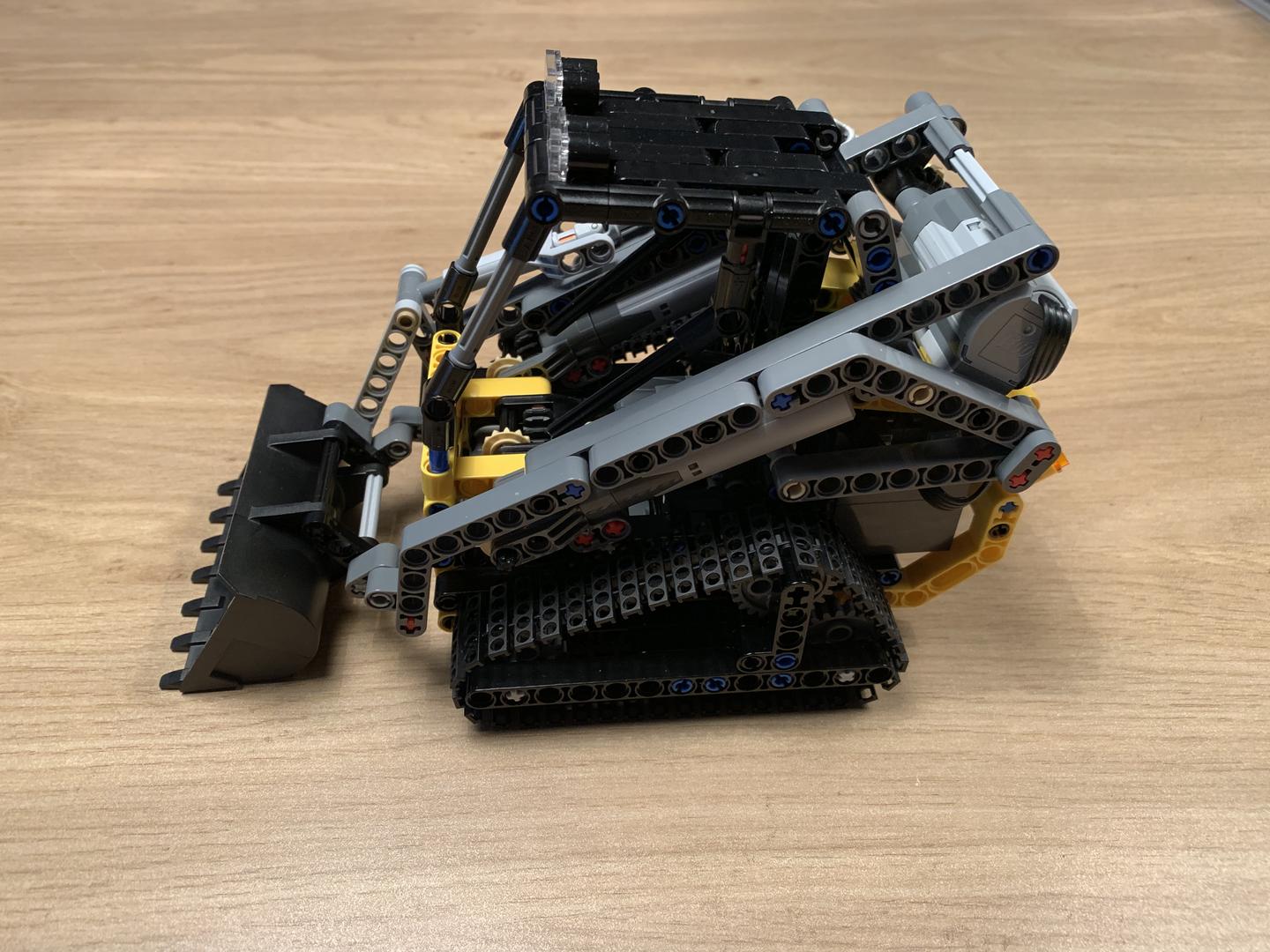 LEGO MOC Compact Tracked Loader by Nico71 | Rebrickable - Build with LEGO