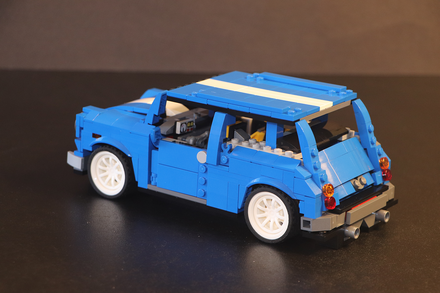 LEGO MOC 31070 Mini Cooper by Turbo8702 | Rebrickable - Build with LEGO